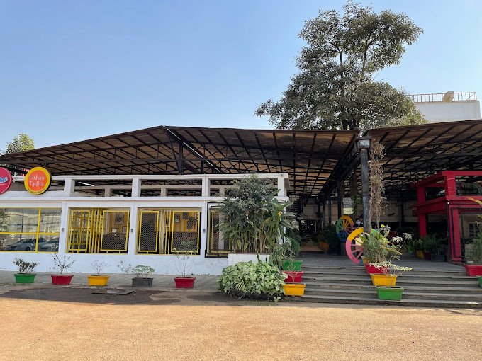 Outlets – Urban Tadka